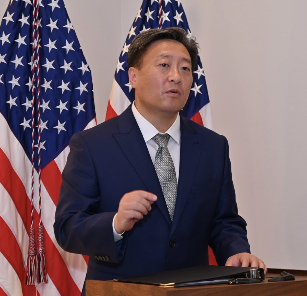 John Shen's Crossing the Swamp: Entrepreneurial Success